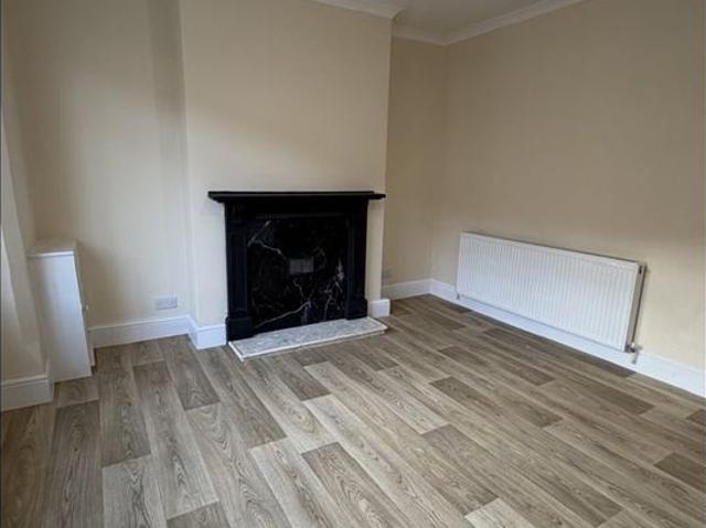 4 Bed Terraced House, Curzon Avenue, NG4