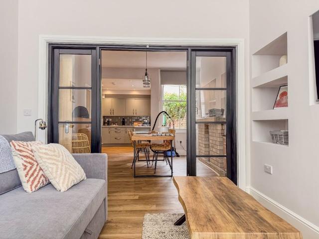 4 Bed Terraced House, Dale Street, NG2