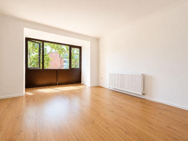 4 Bed Terraced House, Durford Crescent, SW15