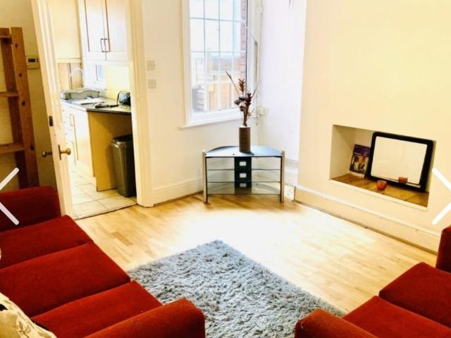 4 Bed Terraced House, Ecclesall Road, S11