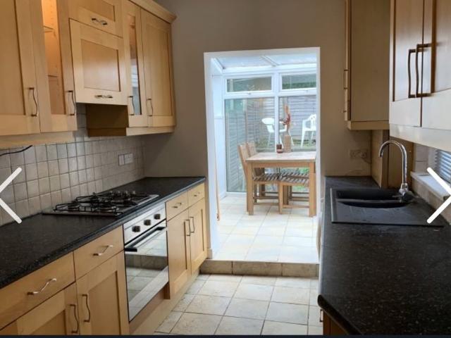 4 Bed Terraced House, Ecclesall Road, S11