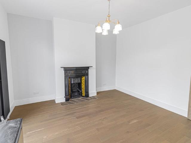 4 Bed Terraced House, Estcourt Road, SE25