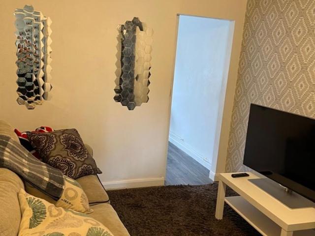 4 Bed Terraced House, Hampton Street, SE17