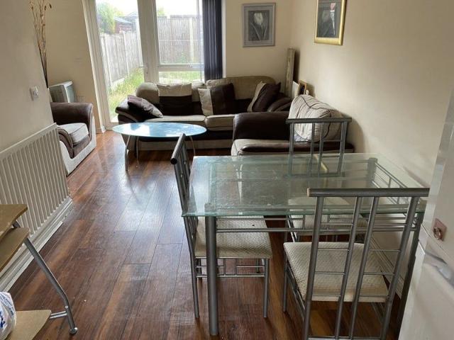 4 Bed Terraced House, Hitchen St, M13