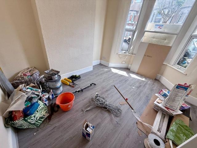 4 Bed Terraced House, Lathom Road, E6
