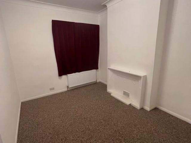 4 Bed Terraced House, London, E13