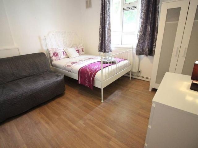 4 Bed Terraced House, Lonsdale Avenue, E6