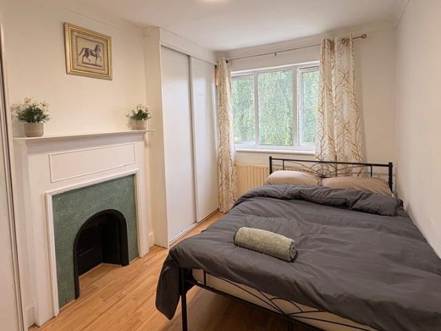 4 Bed Terraced House, Lower Addiscombe Road, CR0