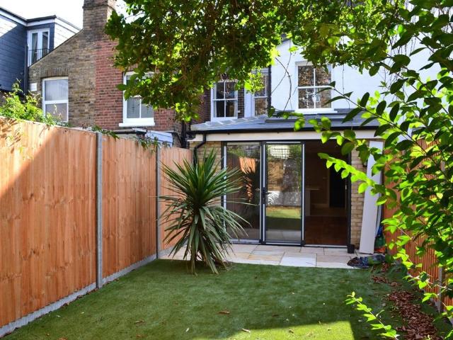 4 Bed Terraced House, Lower Mortlake Road, TW9