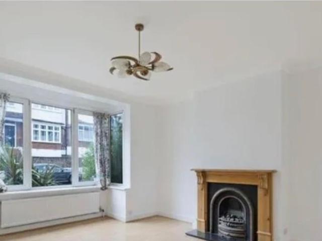 4 Bed Terraced House, Minehead Road, SW16