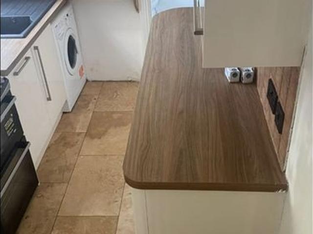 4 Bed Terraced House, Milton Road, LU1