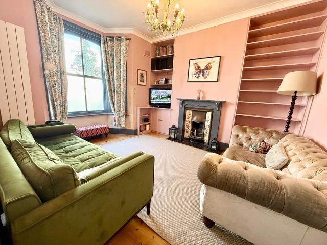 4 Bed Terraced House, Mordaunt St, SW9