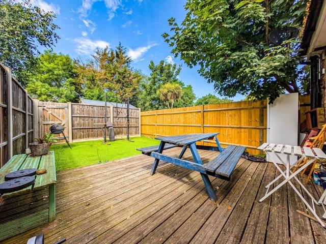 4 Bed Terraced House, Morden Road, SW19