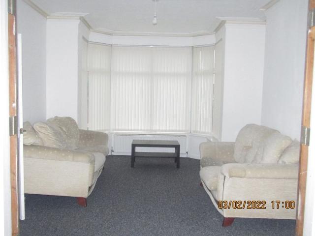 4 Bed Terraced House, Murray Street, M7