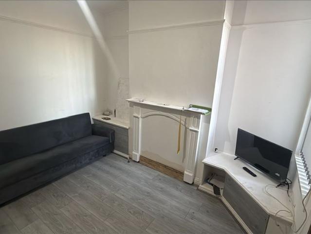 4 Bed Terraced House, Oldknow Road, B10