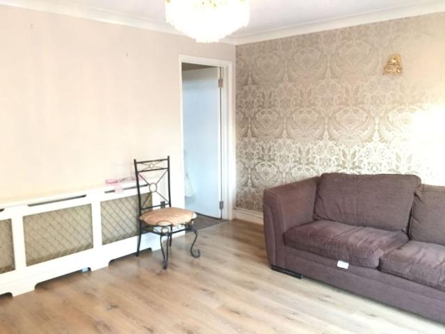 4 Bed Terraced House, Oxley Close, SE1