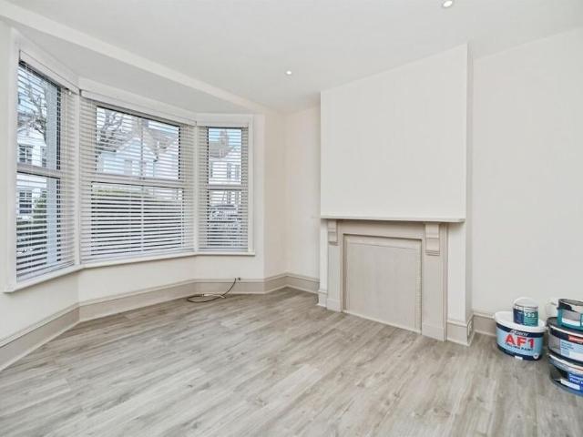 4 Bed Terraced House, Queens Park Rise, BN2