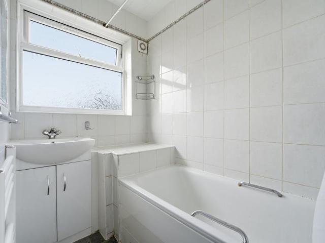 4 Bed Terraced House, Seaton Road, HA0