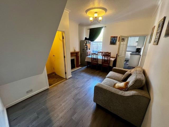 4 Bed Terraced House, Shelley St, LE2