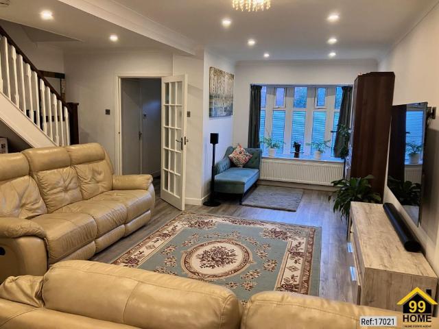 4 bed Terraced in Eastleigh Close, Sutton, SM2 6QY