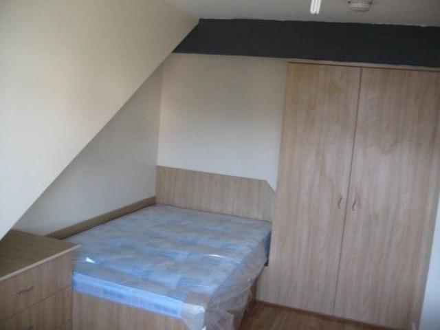 4 Bed Thornville Grove, Hyde Park, Ls6