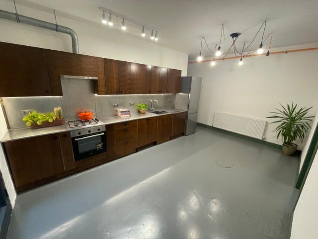 4 bed warehouse apartment, London Fields Hackney