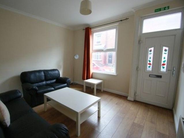 4 Bed Welton Mount, Hyde Park, Leeds