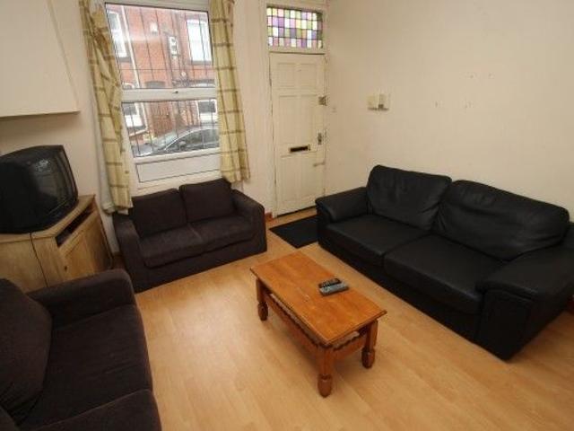 4 Bed Welton Place, Hyde Park, Leeds
