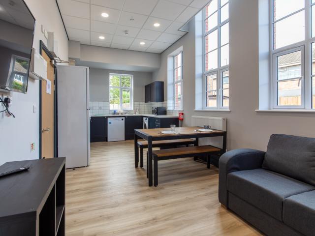 4 Bed Apartment at Henwick Road, Worcester WR2 5NS, United Kingdom