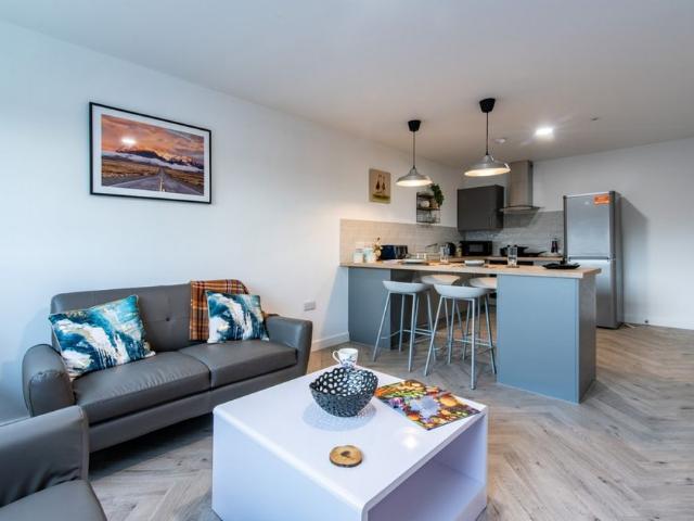 4 bed Apartment for Rent