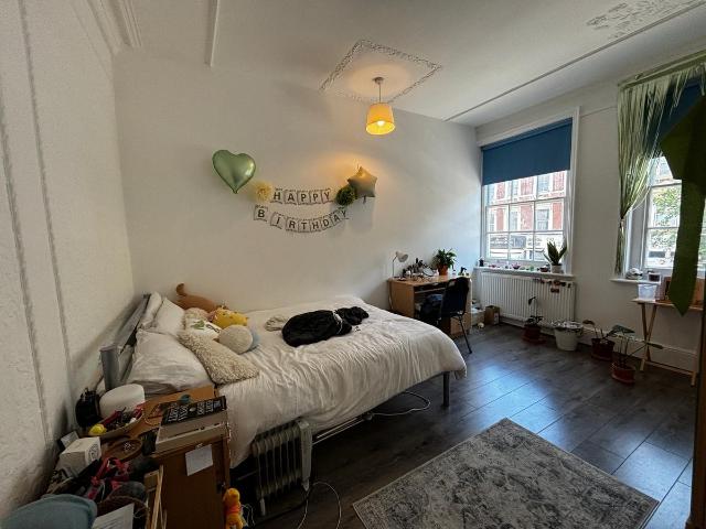 5 bed Apartment To Let