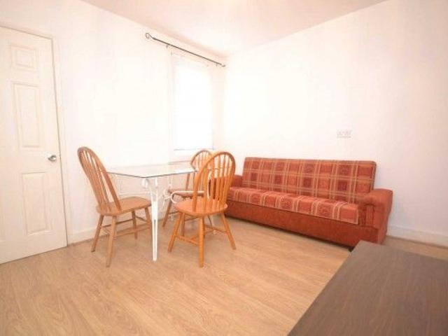 4 Bed Auckland Road, University Area