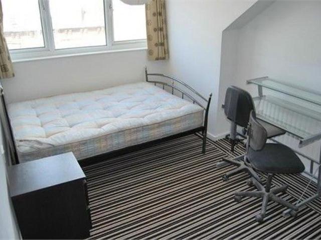4 Bed Autumn Avenue, Leeds, Ls6
