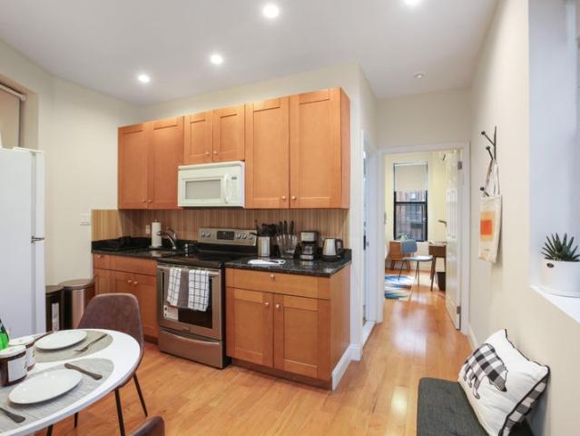 4 Bed beautifully decorated in the LES!