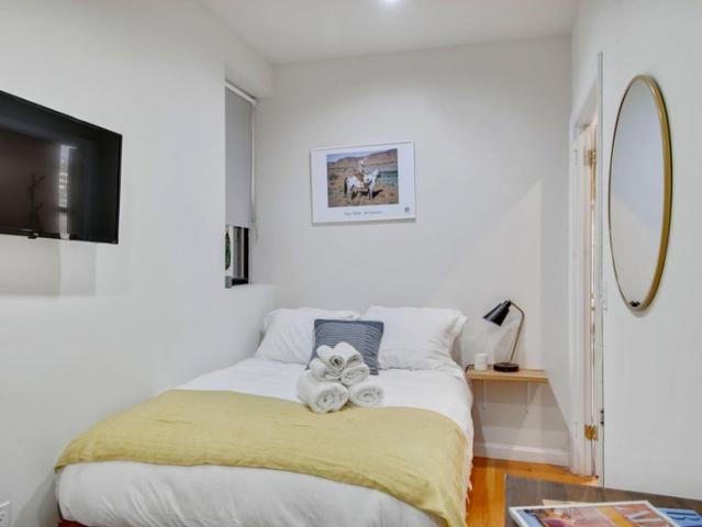 4 Bed beautifully decorated in the LES!