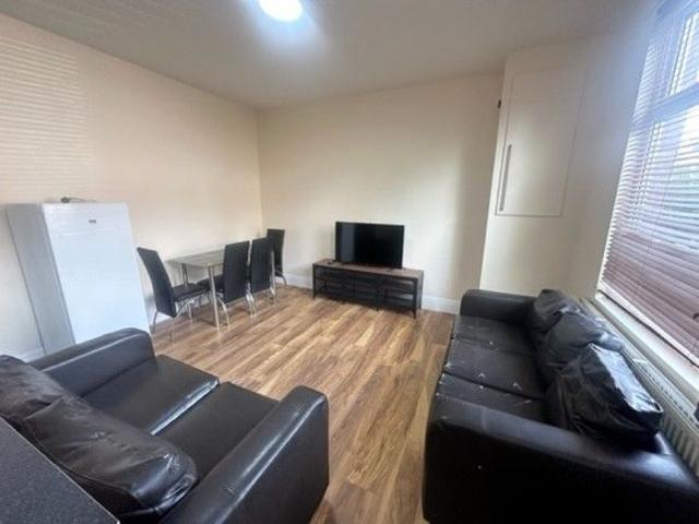 4 Bed Beechwood Row, Burley, Leeds