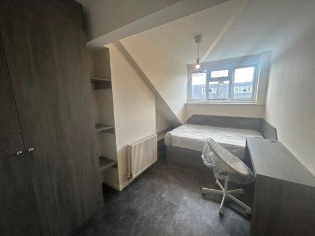 4 Bed Beechwood Row, Burley, Leeds