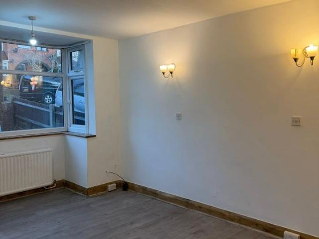 4 Bed Bungalow, Brooke Avenue, HA2