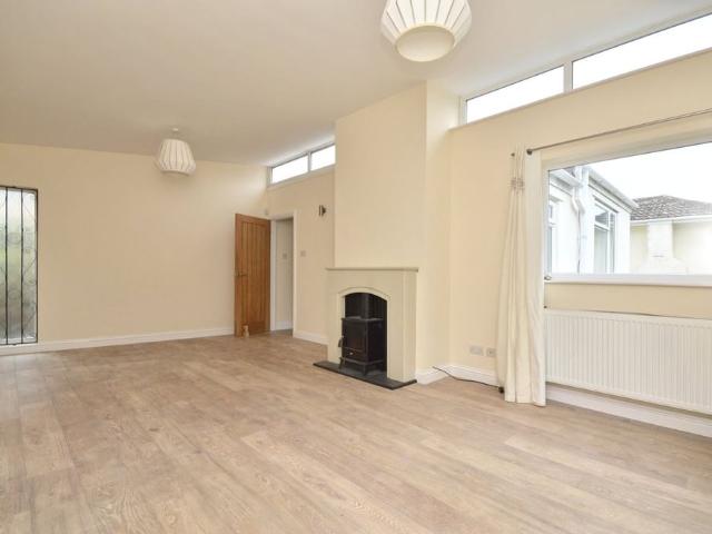 4 Bed Bungalow, Knole Lane, BS10