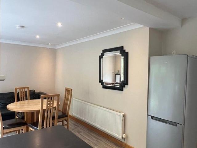4 Bed Bungalow, Lunar Close, CV4