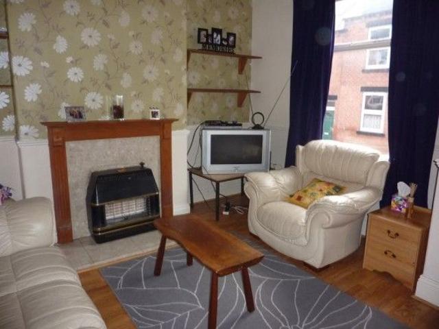4 Bed Burley Lodge Terrace, Hyde Park, Ls6