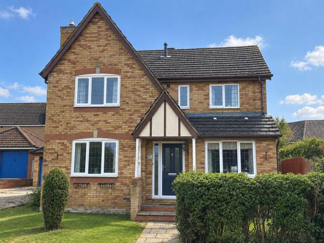 4 bed Detached House To Let