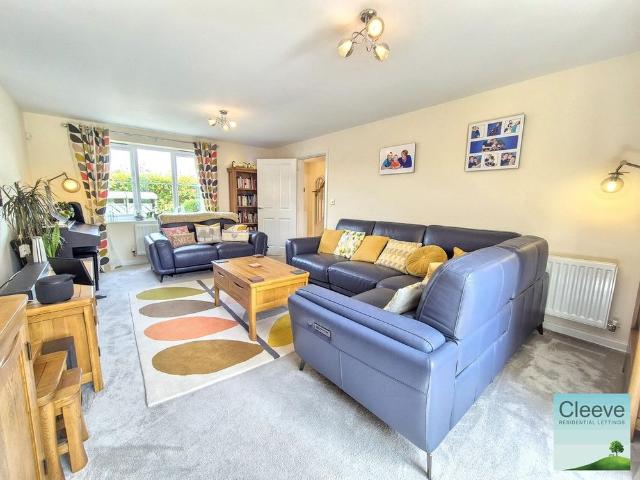 4 bed detached house to rent in Nuthatch Drive, Bishops Cleeve, GL52