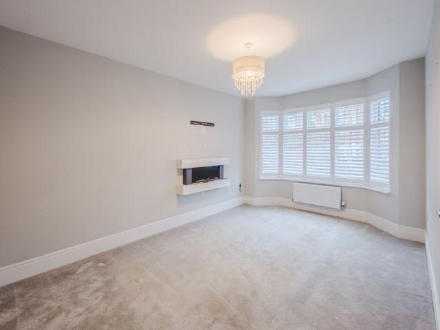 4 bed detached house to rent in Coate, Swindon, Wiltshire, SN3