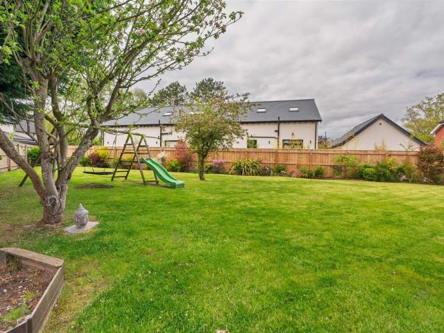 4 bed detached house to rent in Eastern Way, Newcastle Upon Tyne, NE20