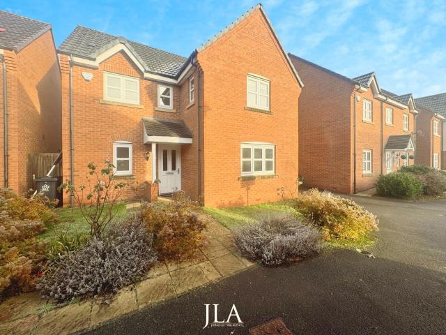 4 bed detached house to rent in Harrow Place, Leicester