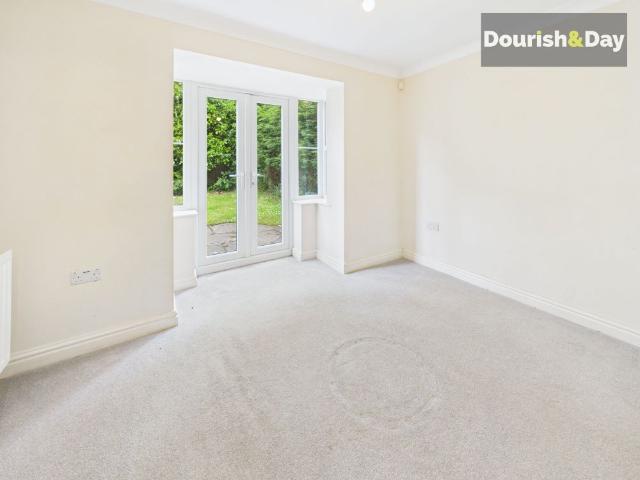 4 bed detached house to rent in London Road, Woore, CW3