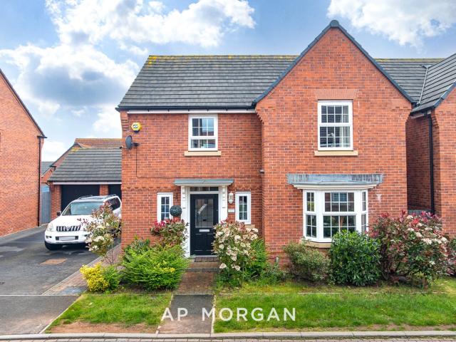 4 bed detached house to rent in Saxifrage Close, Bromsgrove, B61