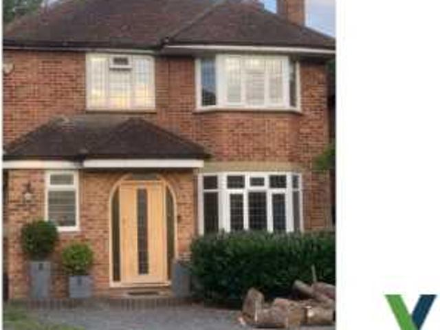 4 bed detached house to rent