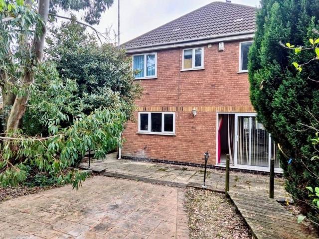 4 Bed Detached House, Torrington Avenue, CV4
